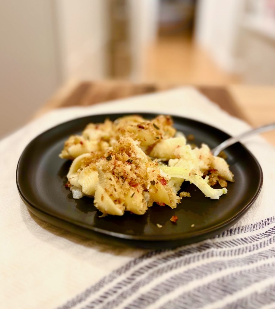 walestable.com - cauliflower Mac with rosemary breadcrumbs